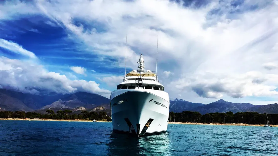 KATHLEEN ANNE yacht for charter (Feadship, 39m, 2009)